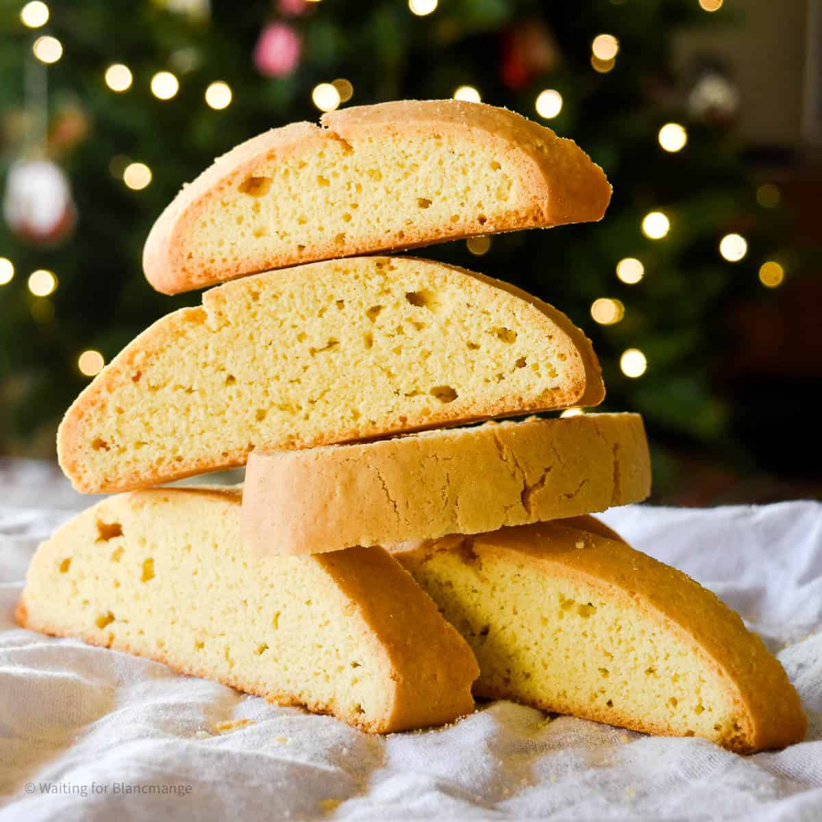 27 Delicious Italian Christmas Cookies - The Savory Cipolla